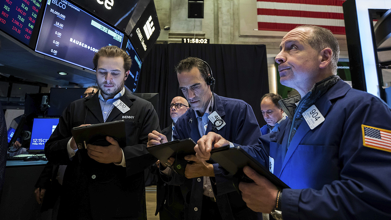 Latest Stock Market News today: Walmart, debt talks, Deutsche Bank ...